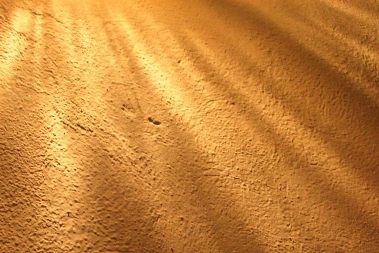 What is HEV Light and Why Should I Protect My Skin From HEV? – Suntribe